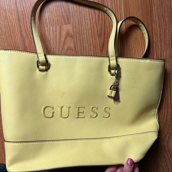 Guess | Bags | Pale Yellow Guess Purse | Poshmark